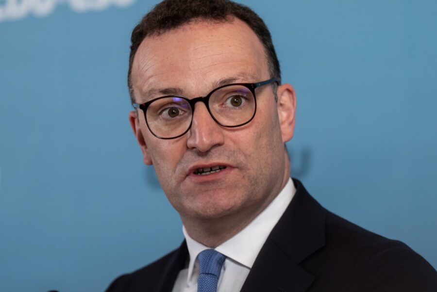 Jens Spahn befürchtet, die AfD würde ihn vor Gericht stellen